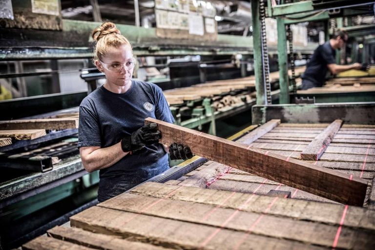 Independent Stave Takes us from the Log Yard to the Stave Mill ...