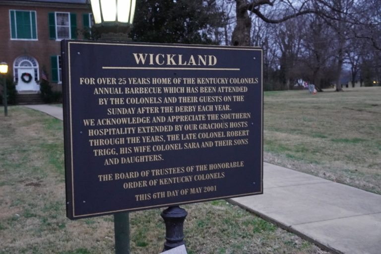 An Evening on the Trail: A Christmas Visit to Bardstown, Kentucky ...