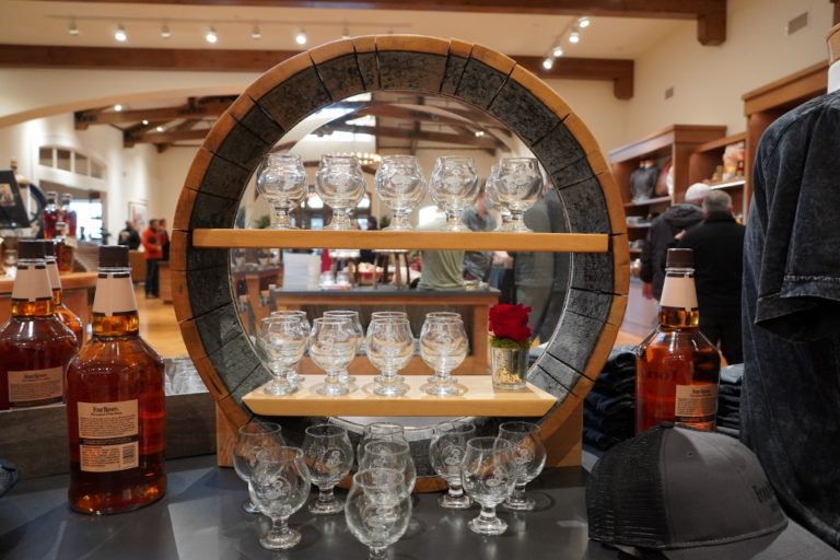 A Day on the Trail: Four Roses Distillery Celebrates Opening of New 14k ...